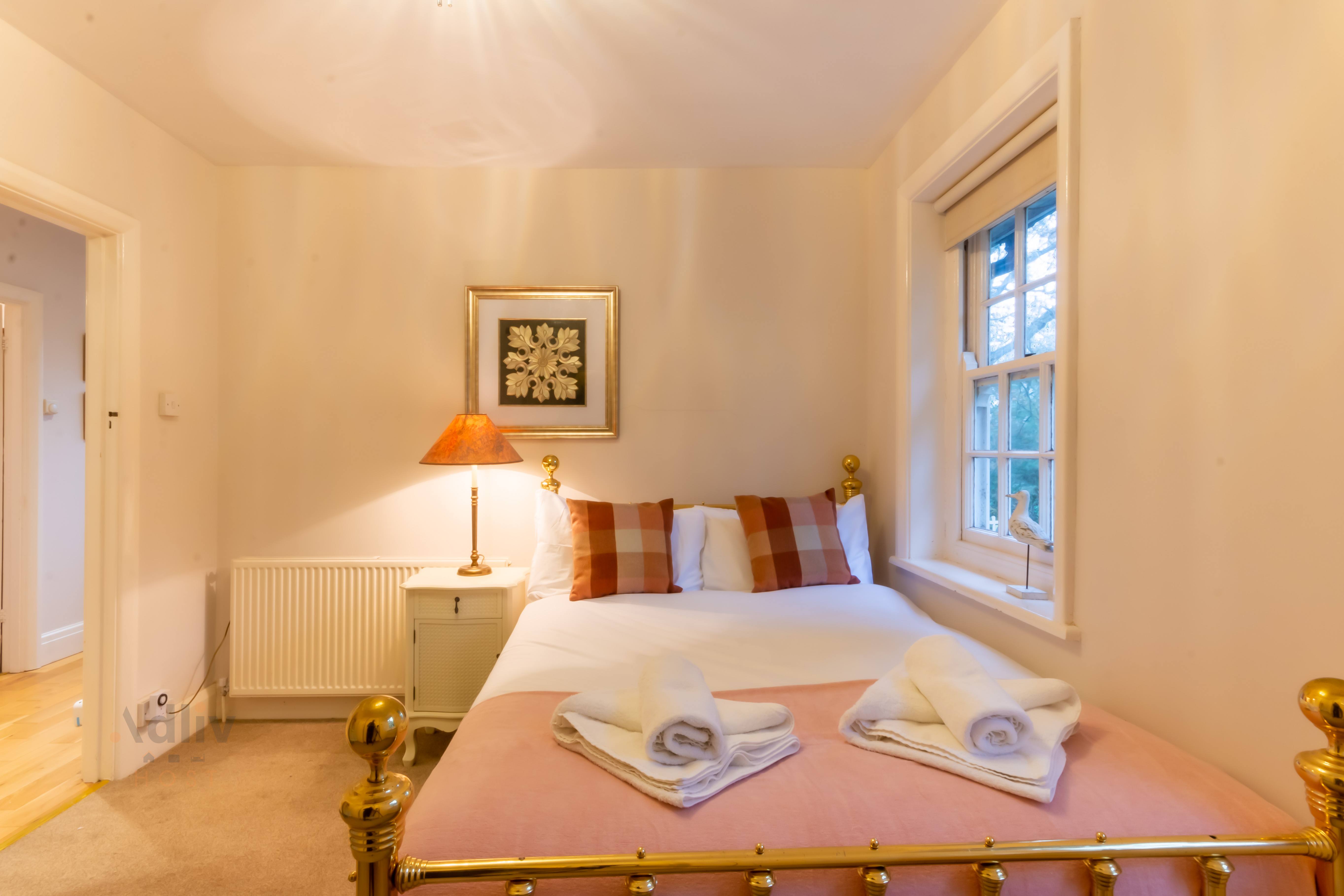 Cosy Coach House near Broadstairs Golf Course and Beach with Adliv Host ...